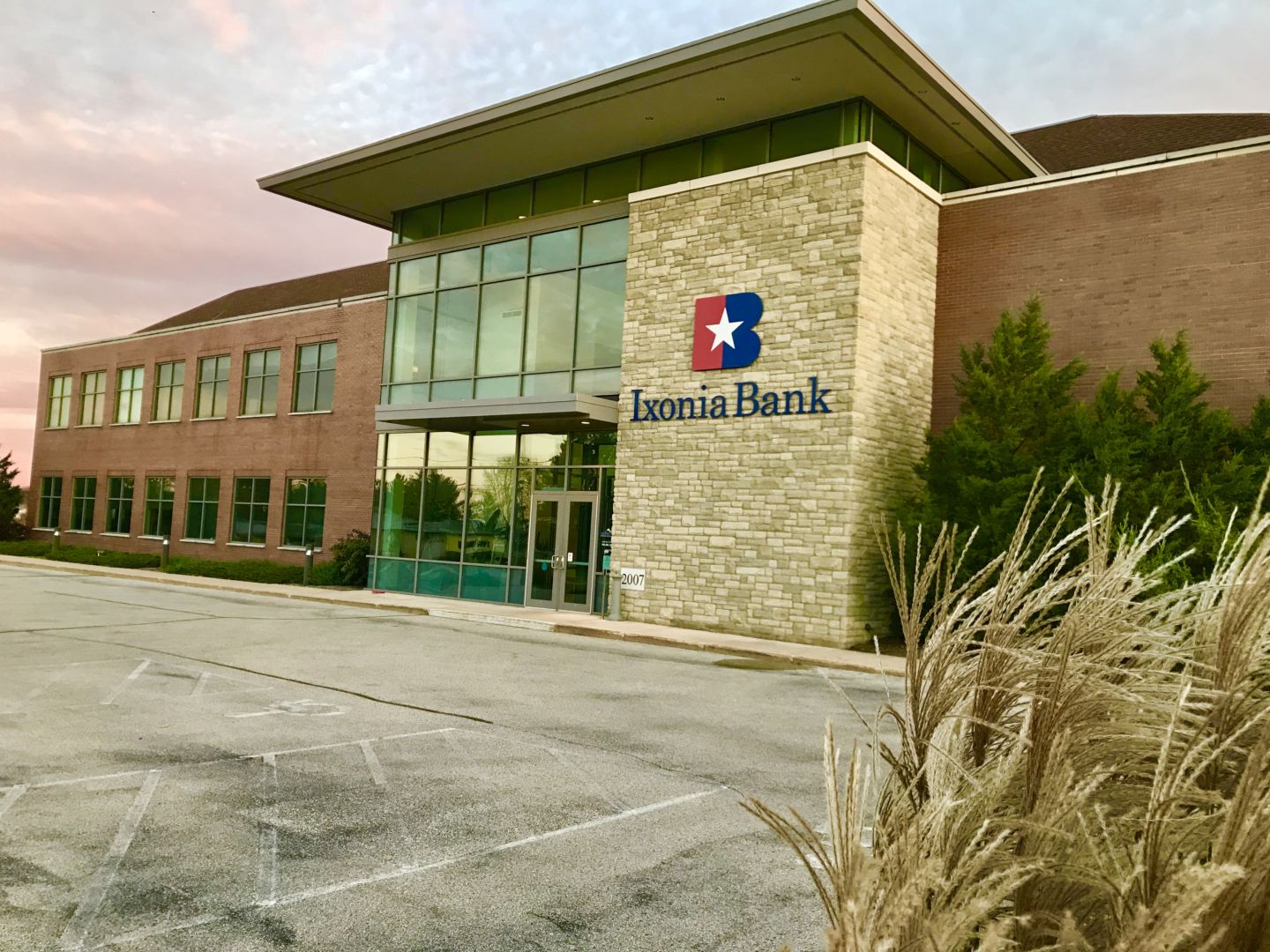 Ixonia Bank Announces Recent Promotions - Ixonia Bank